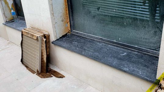 Vierteaguas de piedra natural en construcción. Función y aplicación